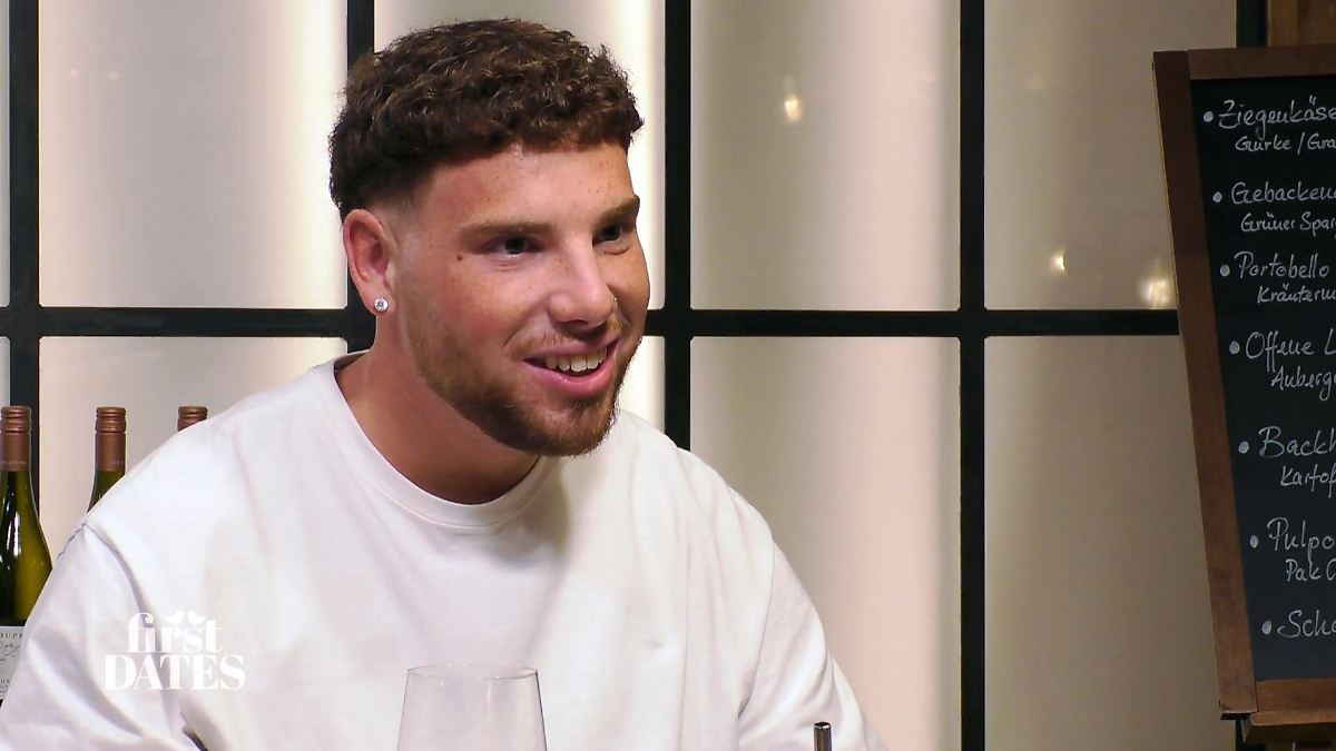 Gekleckert: Simon legt Wert auf sein Erscheinungsbild