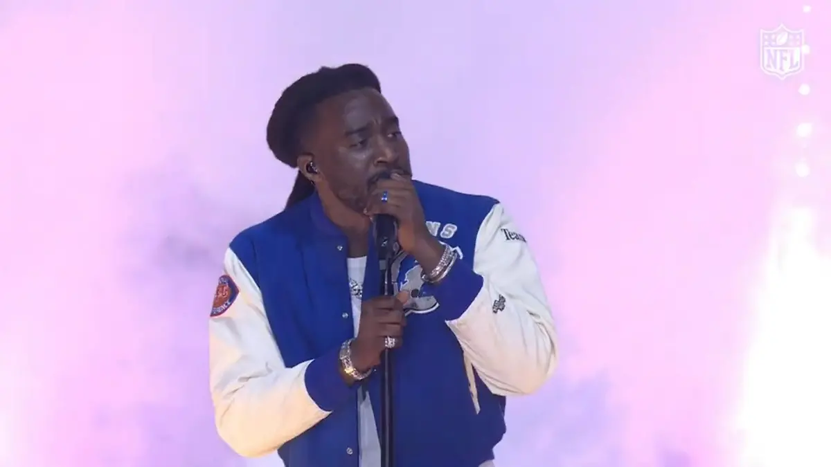 NFL: Popstar Shaboozey rockt das Thanksgiving-Spiel in Detroit