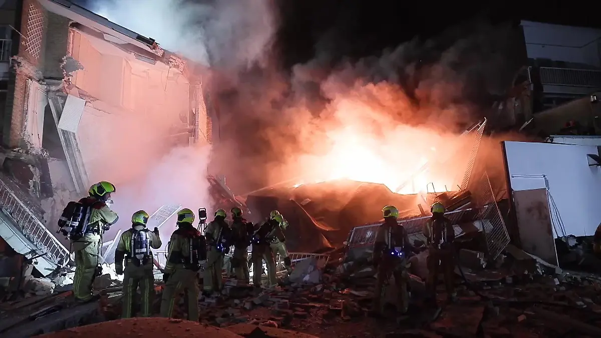 Miramar in Weinheim: Feuerwehr-Großeinsatz bei Brand in Erlebnisbad