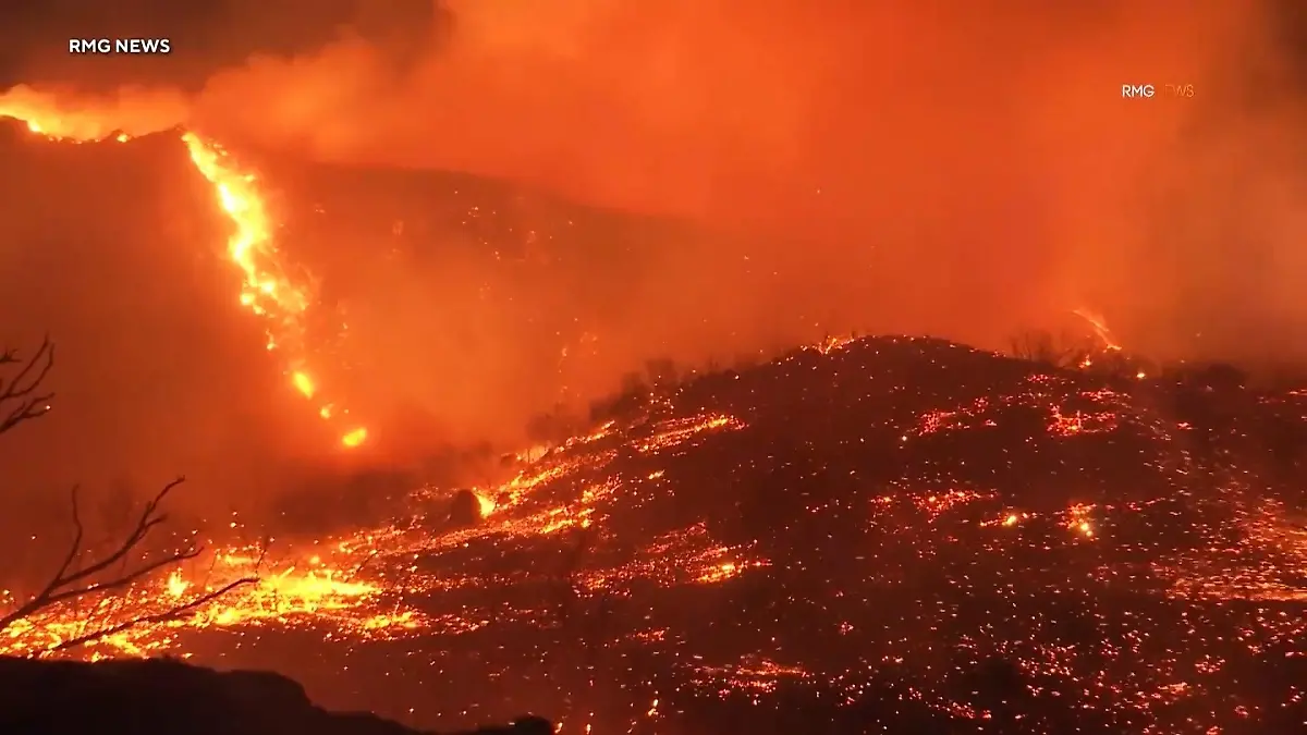 Waldbrand in Malibu außer Kontrolle: Feuerhölle im Paradies – Studenten ...