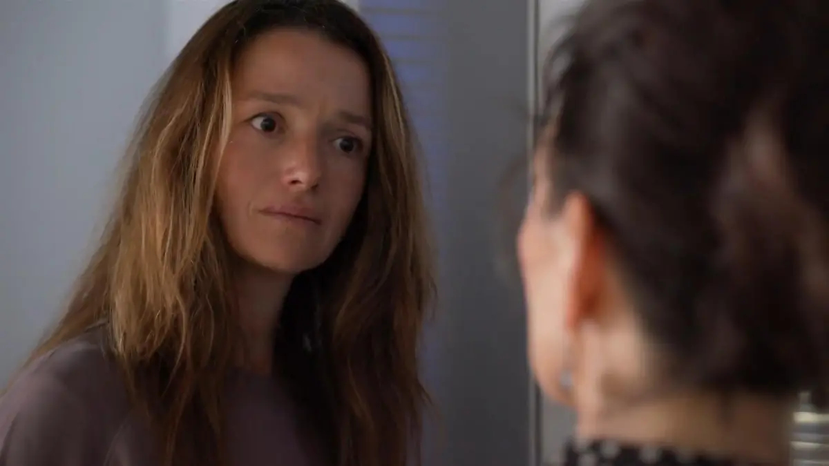 AWZ am 03.01.25 im TV: Jenny gesteht Simone ihre Tat