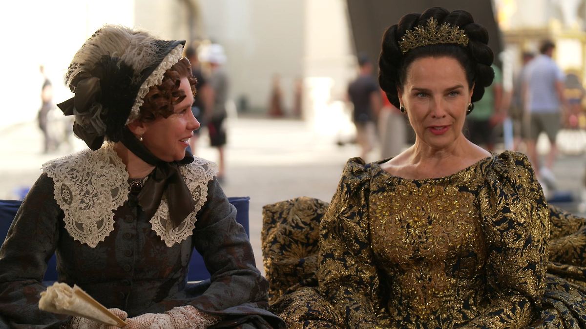 Neue Sisi-Staffel! Désirée Nosbusch und Tanja Schleiff verraten Set ...