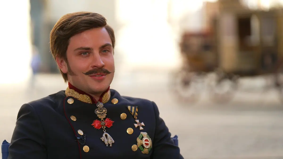 „Sisi”-Star Jannik Schümann privat: Darin hält der Schauspieler ganz stolz einen Rekord