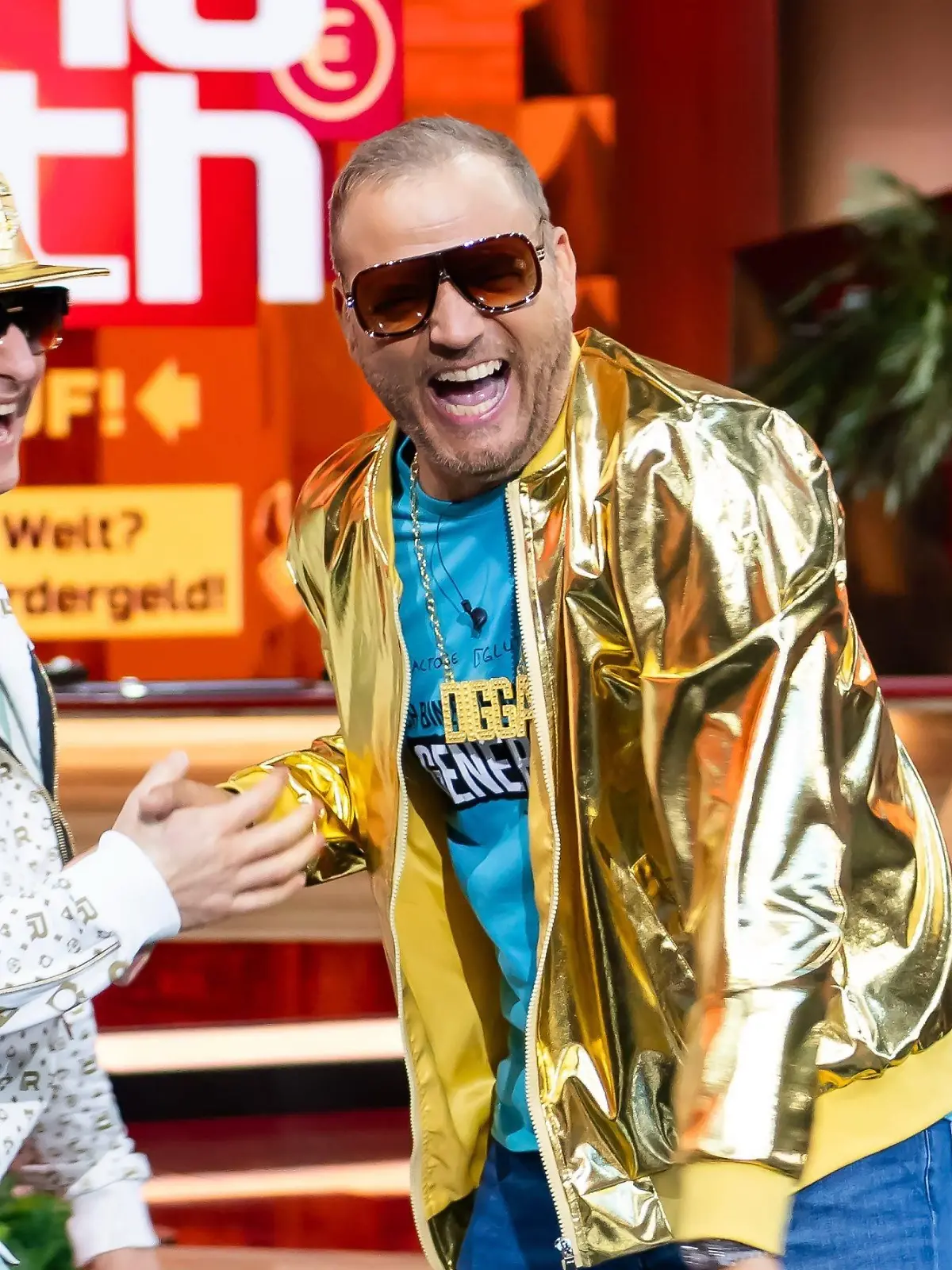 Mario Barth deckt auf, warum Kinder keine Chance auf Schwimmunterricht ...