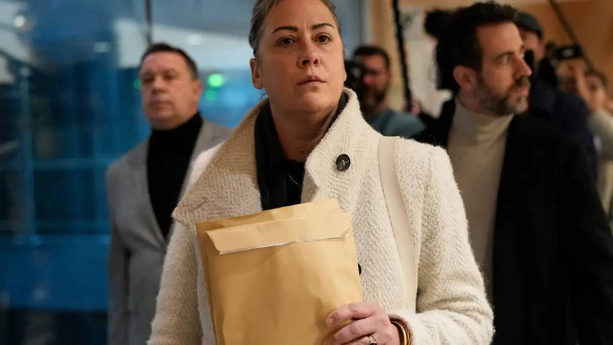 Pelicot-Tochter Caroline Darian erinnert sich, wie sie erfährt, wer ihr ...