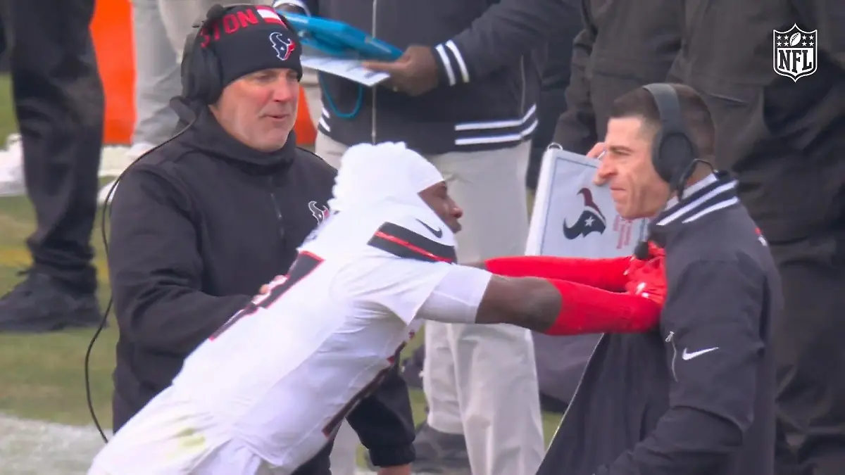 Texans-Star Kris Broyd zofft sich bei den NFL-Playoffs bei den Chiefs ...