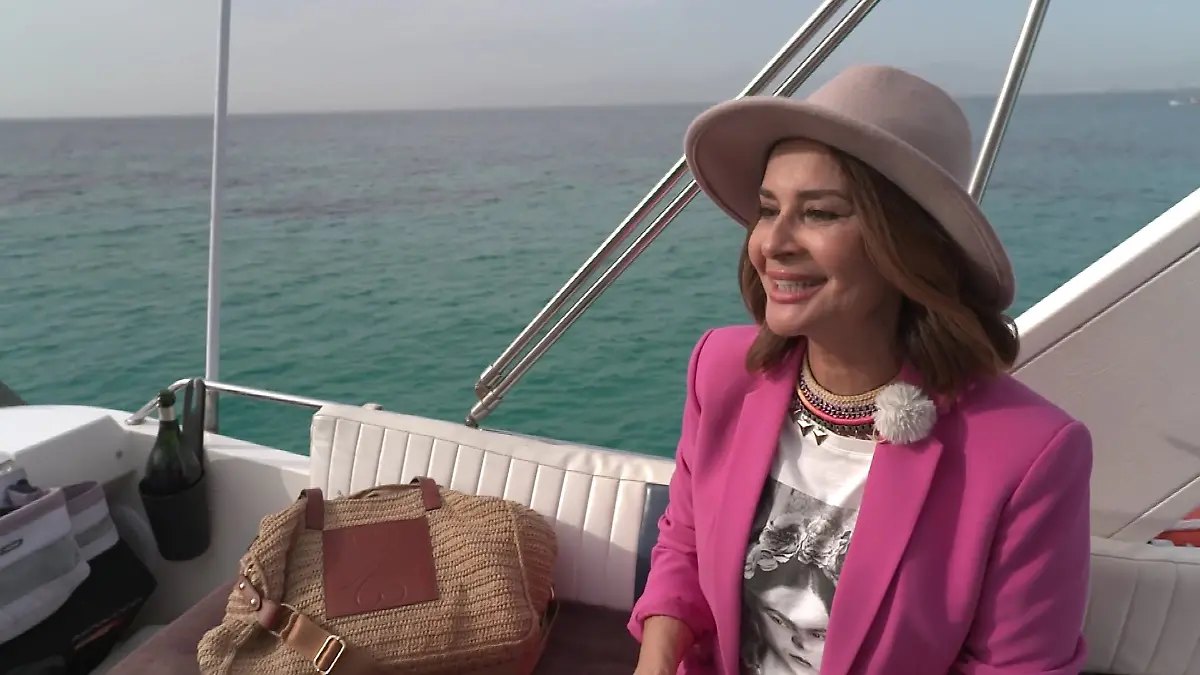 Gitta Saxx topfit mit 60! Wie ihr holistischer Lebensstil sie jung hält