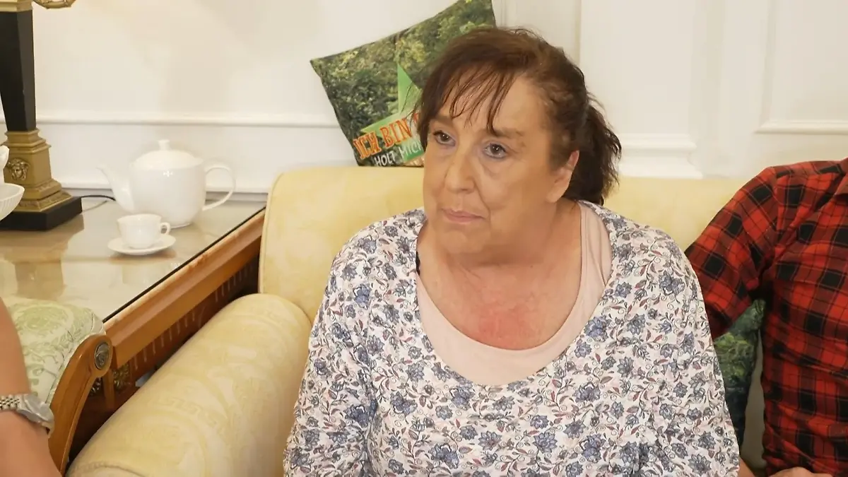 Dschungelcamp 2025: Maurice Dziwaks Freundin Leandra spricht erstmals ...