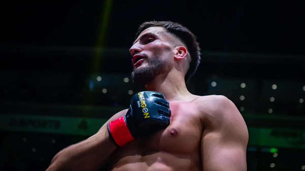 MMA-Star Tamerlan Dulatov gewinnt bei Oktagon 66 mit gebrochener Hand