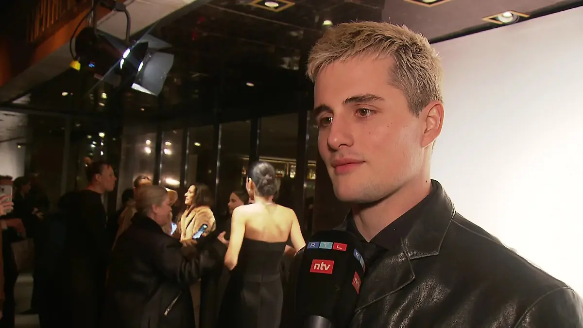 Luis Freitag, wie haben die Fans auf deine Beziehung reagiert?