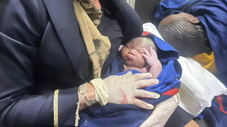 Brussels Airlines: Geburt an Bord! Flugzeug wird zum Kreißsaal