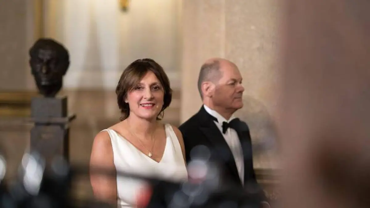 Jette Nietzard löst mit Böller-Post Empörung aus – RTL-Reporterin ...