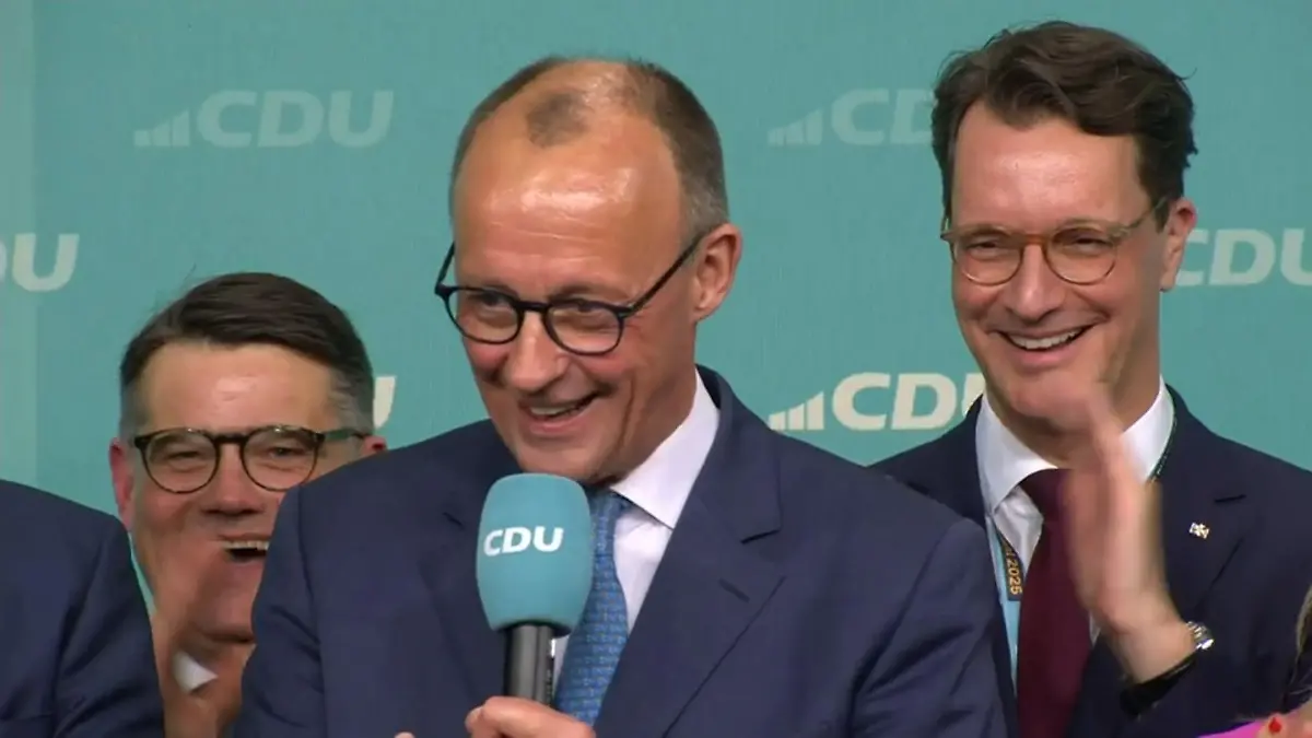 Alice Weidel steht zum TV-Duell mit CDU-Kanzlerkandidat Friedrich Merz bereit