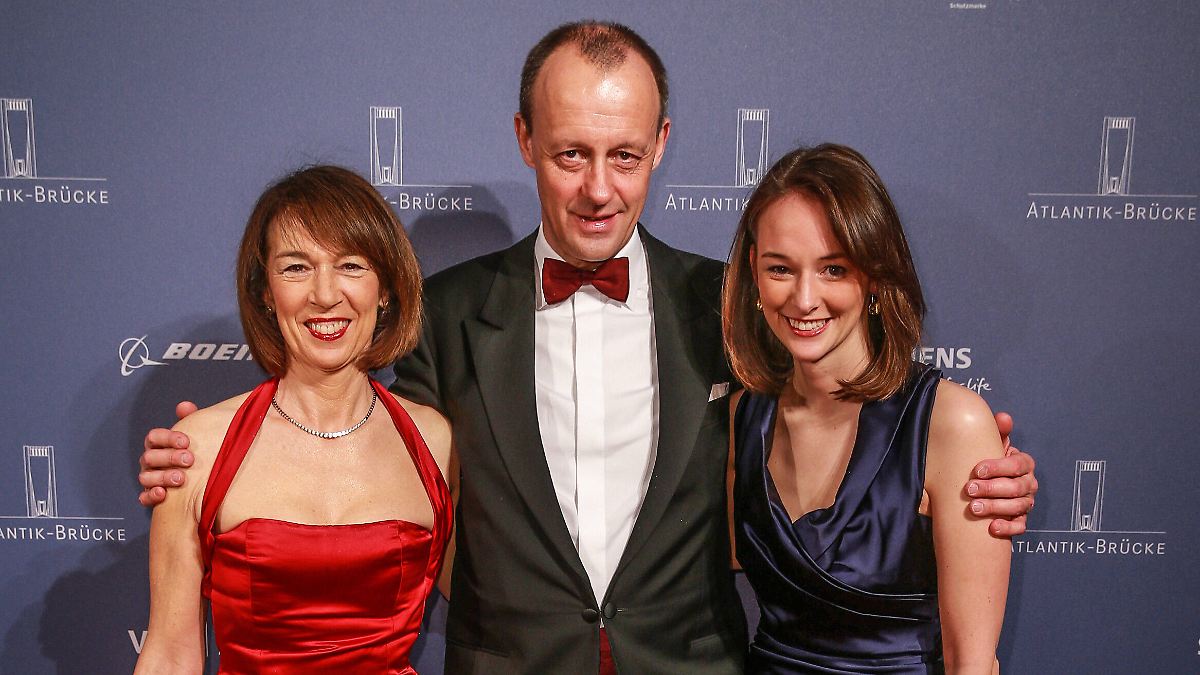 Friedrich Merz: DAS sind seine Ehefrau Charlotte und die drei Kinder Constanze, Carola und Philippe