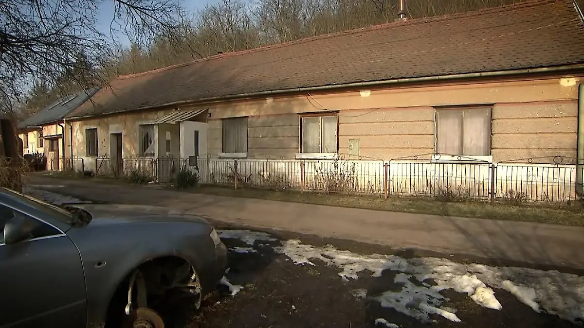 Schwerer Unfall in Coesfeld (NRW): Rollerfahrer will Mülltonne ...