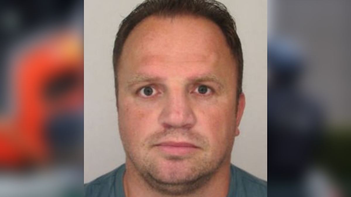 Schüsse vor dem Bielefelder Landgericht: Polizei fahndet nach Bruder ...