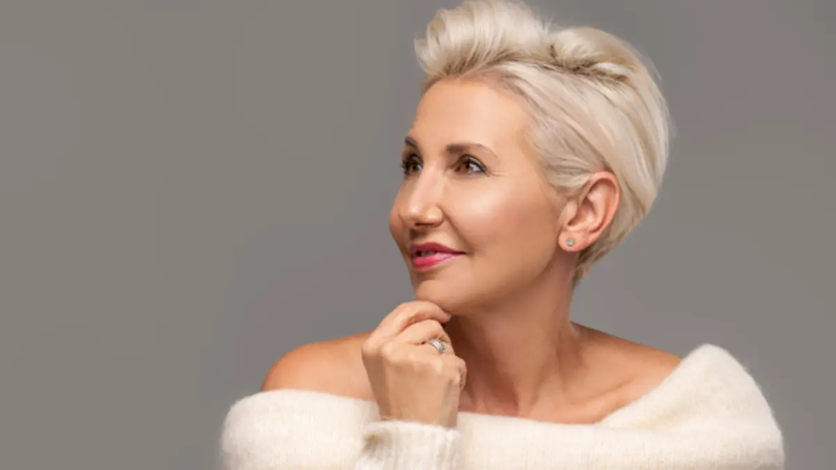 Schminktipps ab 60: Perfektes Make-up auf reifer Haut? RTL-Visagist ...