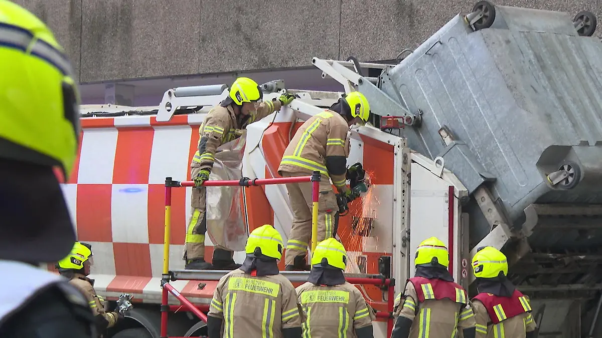 Unfall in Ochtrup: Sechs Tote bei Frontalzusammenstoß