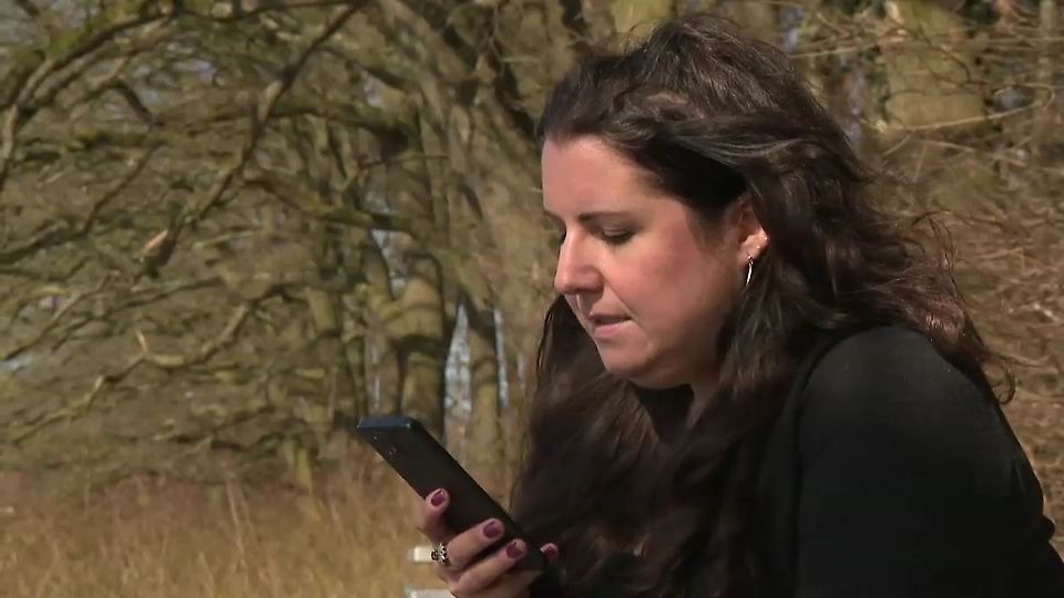 Ihre Freund? Die KI! Sarah (39) spricht mit Chatbot über ihre Angst