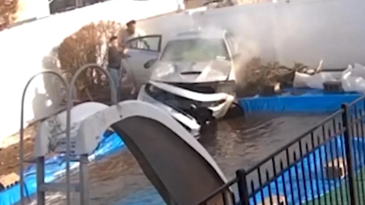 GNTM, Folge 15: Heidi Klum jagt ihre Models beim Nackt-Shooting durch den Monsun