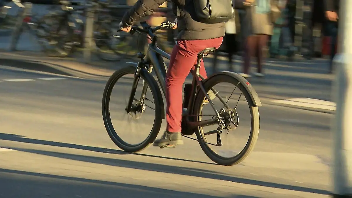 Oscars 2025: Zoë Kravitz präsentiert ihren nackten Po – vielleicht für Ex Channing Tatum?