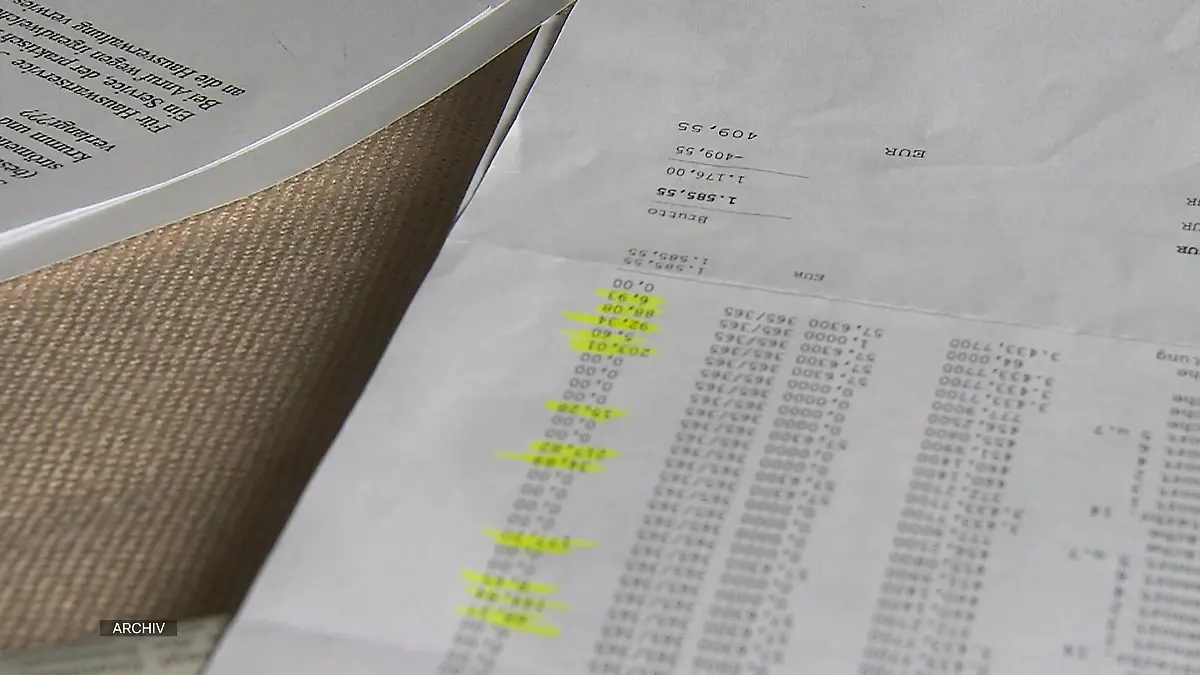 „Miss Universe“ in der Bikini-Klasse - 26-jährige Kölnerin gewinnt ...