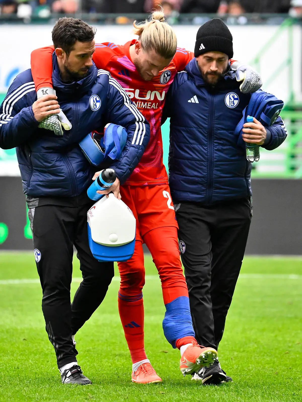 Loris Karius siegt bei Schalke-Debüt gegen Münster: Diletta Leotta ...