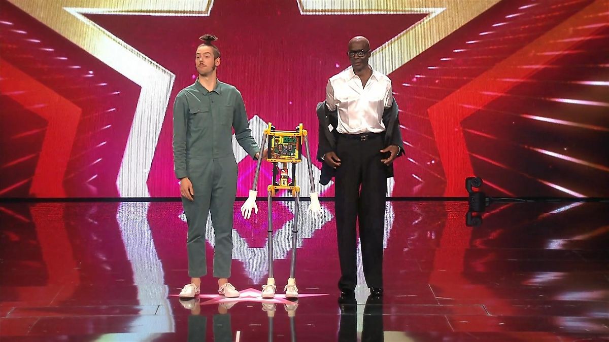 Einzigartige Akrobatik: Daniel Simu überrascht mit Show-Partner