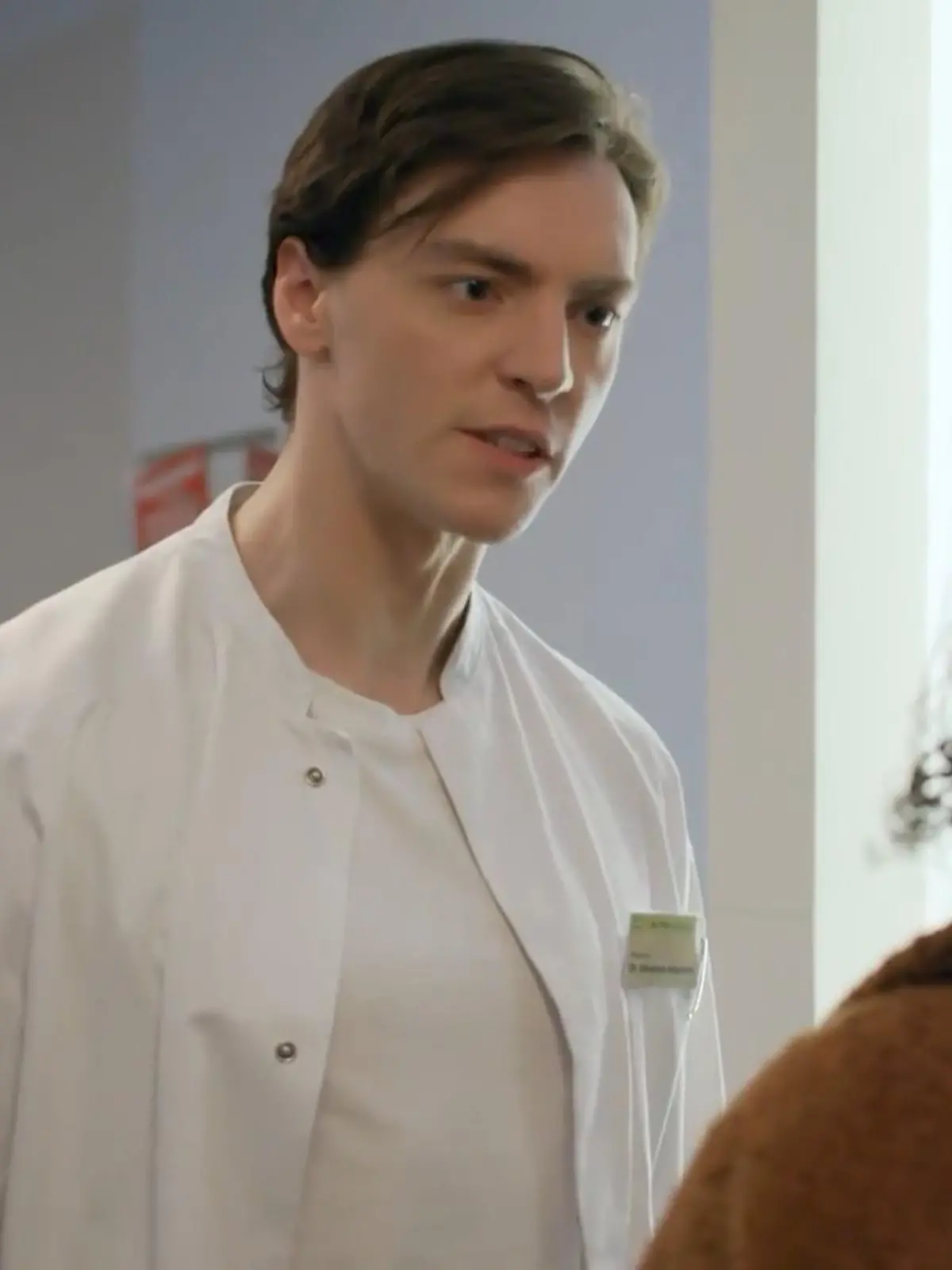 AWZ-Folge vom 16.04.25 auf RTL+: Imani soll ihrem Widersacher helfen