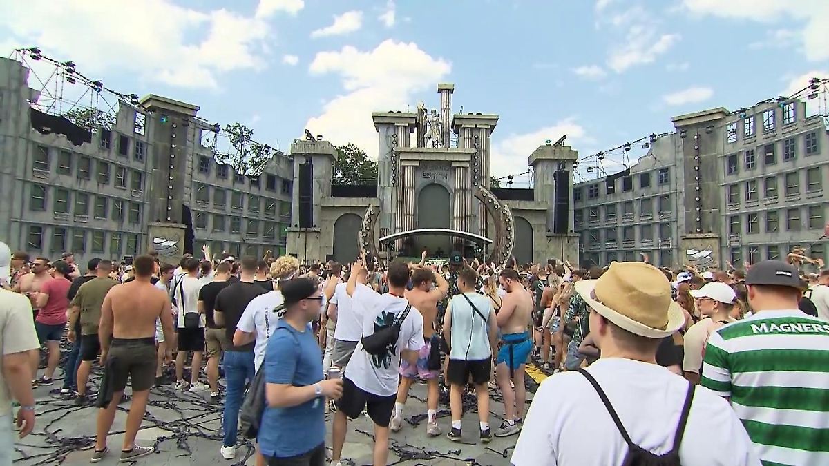 Hessen Society Countdown: Astronaut Matthias Maurer auf dem World Club Dome