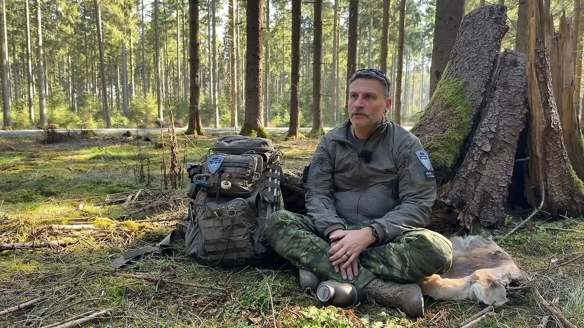 Survival-Experte klärt auf: Wie der Westerwald-Killer alleine im Wald ...