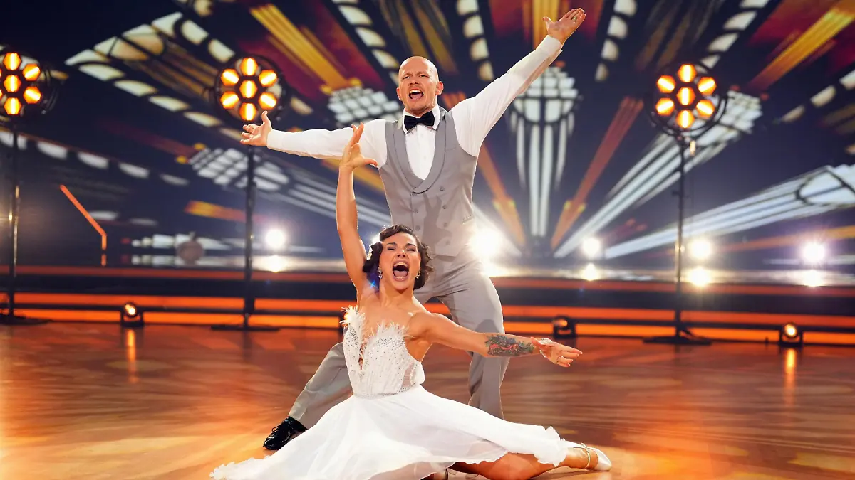 „Let’s Dance”-Profi Renata Lusin total gerührt: Die kleine Stella flitzt bald allen davon