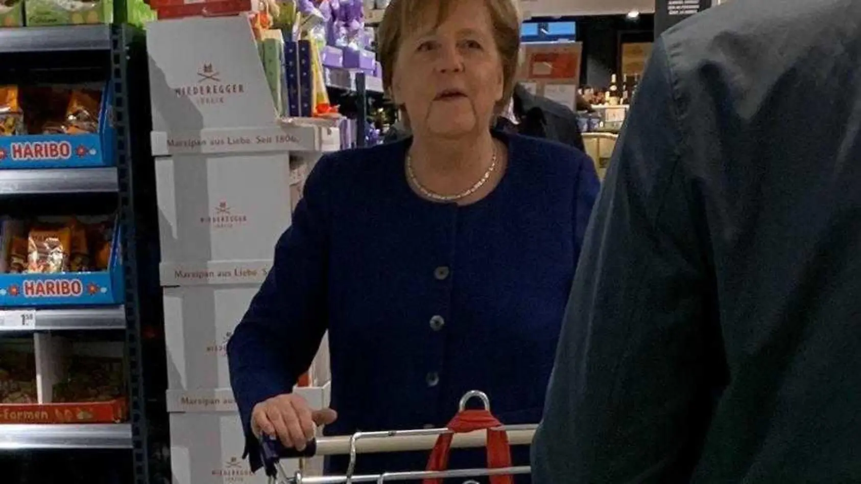 Trotz Corona-Krise: Angela Merkel kauft selbst im Supermarkt ein