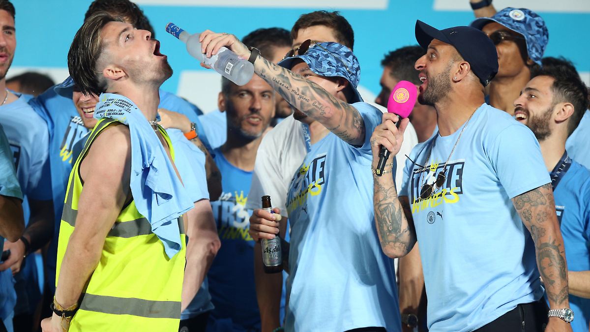 Im Video: Triple-Party von Manchester City - Jack Grealish säuft alle ...