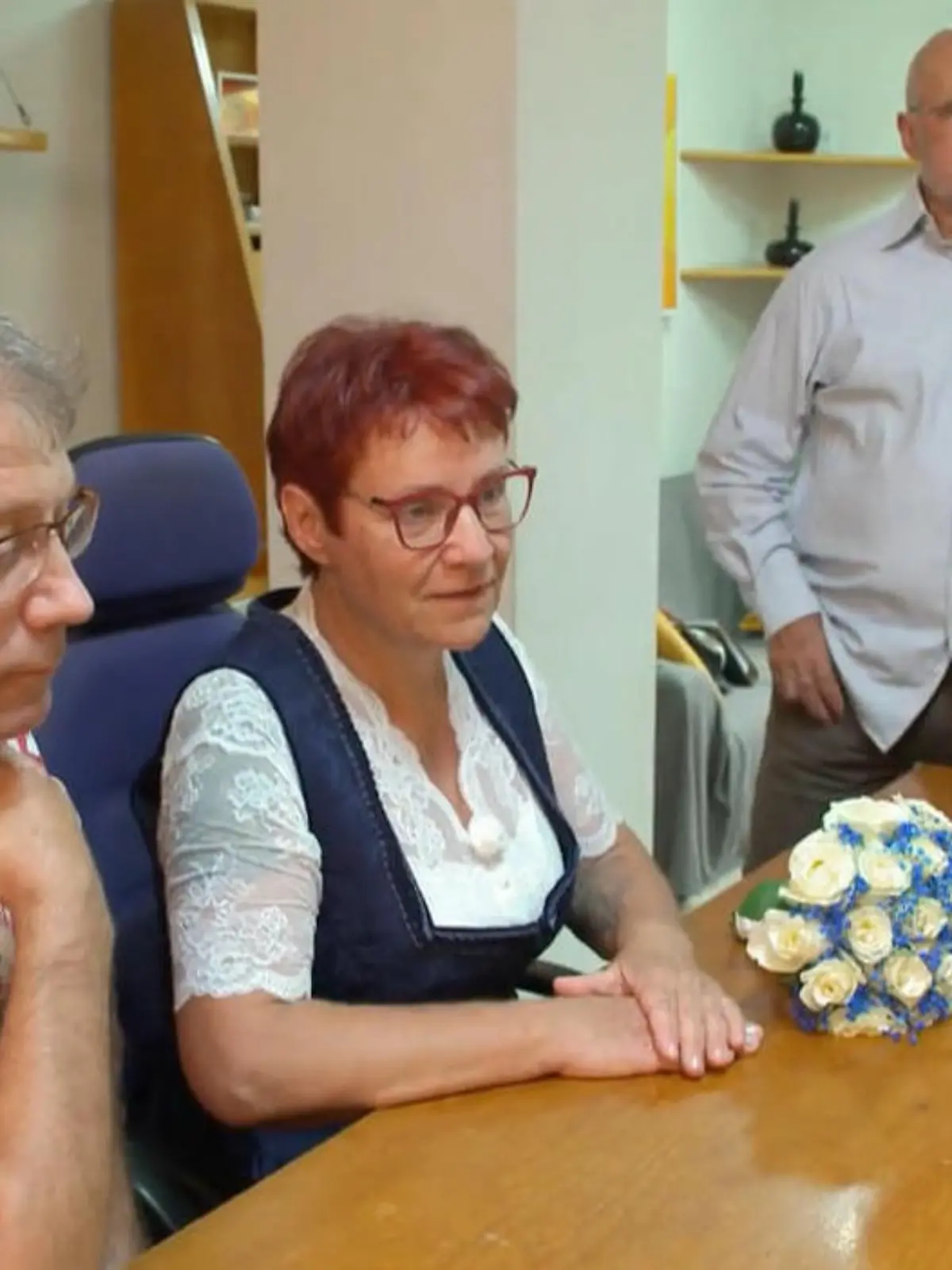 Beziehung wird beglaubigt: In bayerischer Tracht geht´s für Ulrike und ...