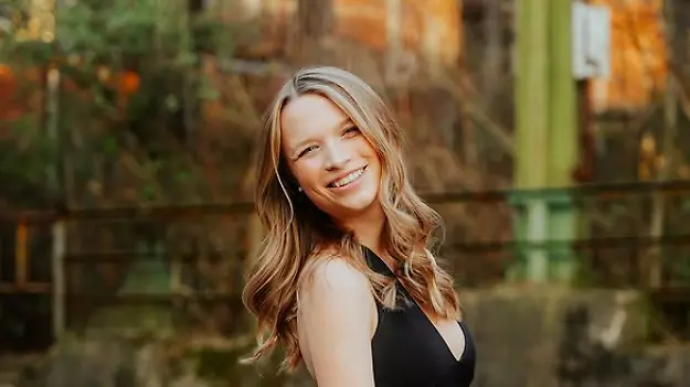 Influencerin Lisa Küppers braucht Stimmband-OP