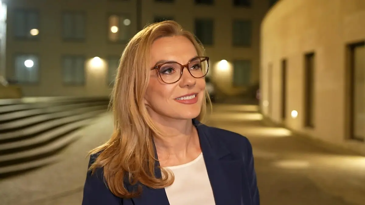 „Er muss nicht arbeiten”: Inga Leschek gibt Details zum Gottschalk-Abschied preis