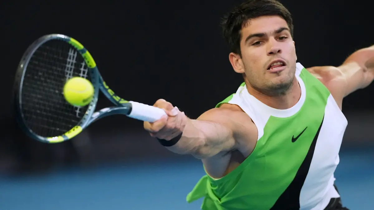 Alcaraz schlägt Djokovic: Erster Sieg in Melbourne