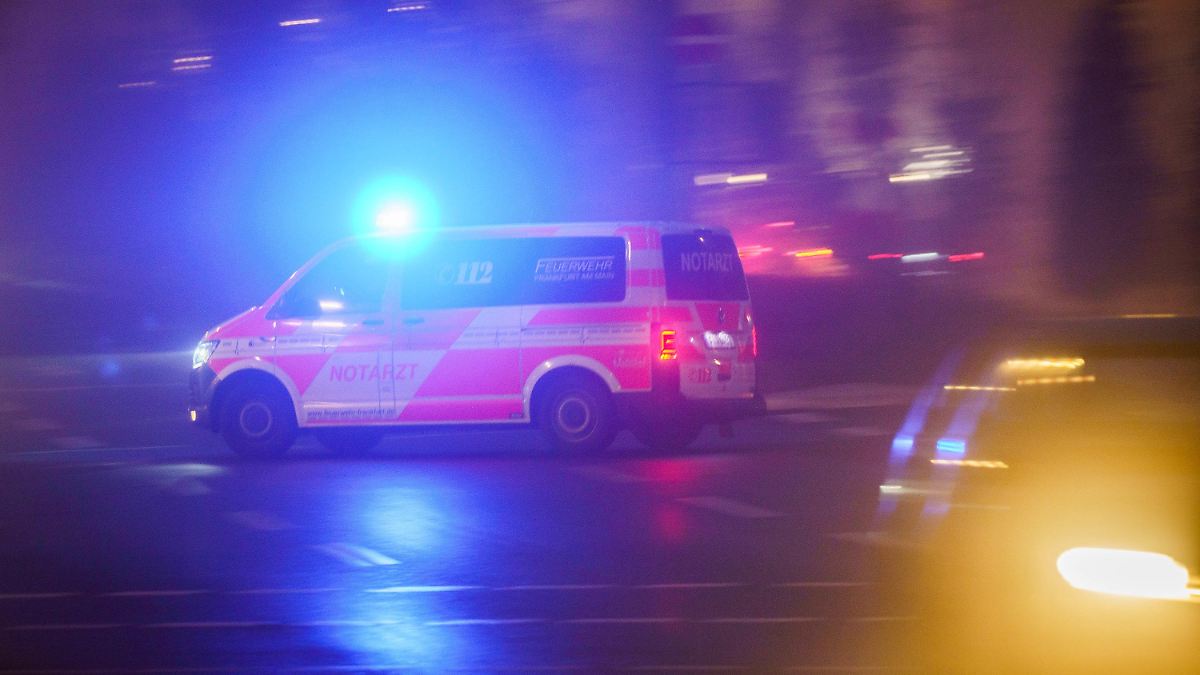 Unfall auf der K 431 bei Göttingen: Beifahrerin (61) stirbt an Unfallort