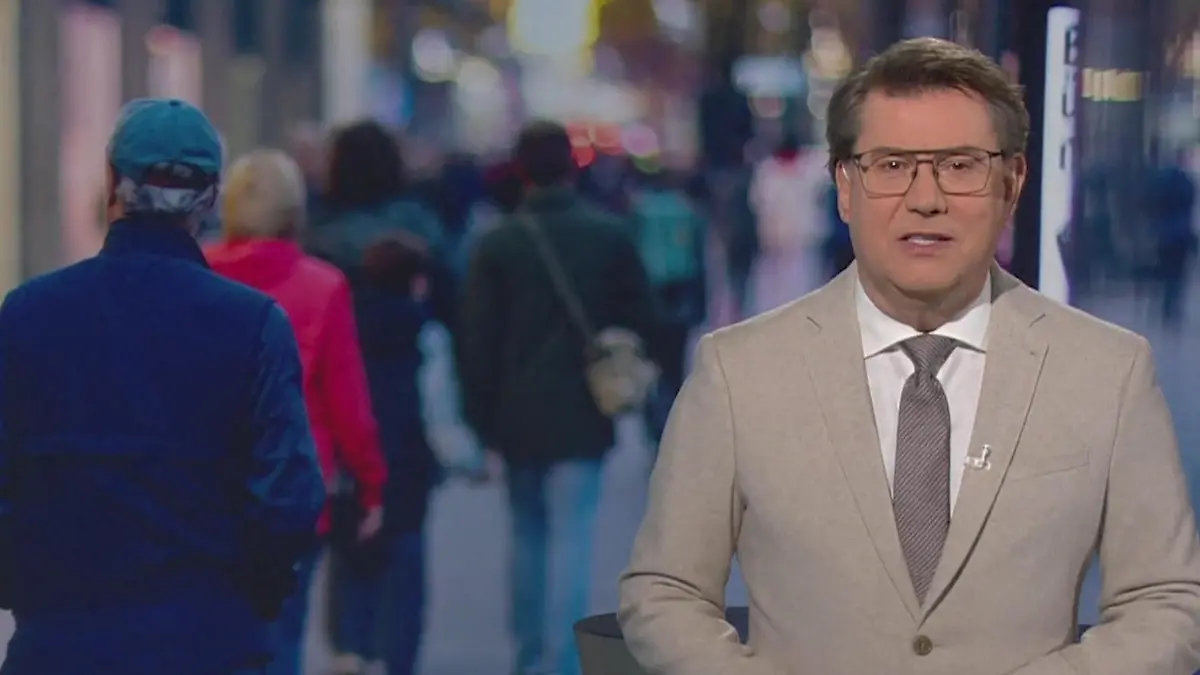 Tagesschau-Moderator Jens Riewa mit Brille – das ist der Grund
