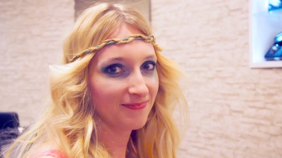 Elke auf dem Catwalk von Shopping Queen