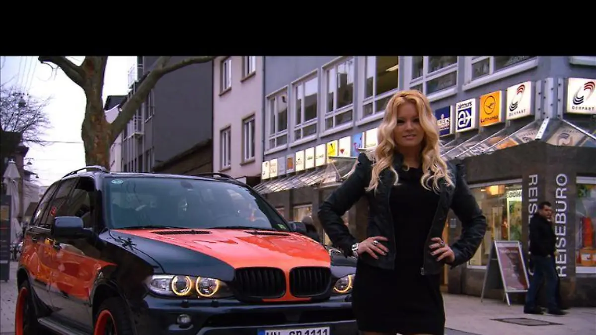Miss Tuning als Geschäftsfrau
