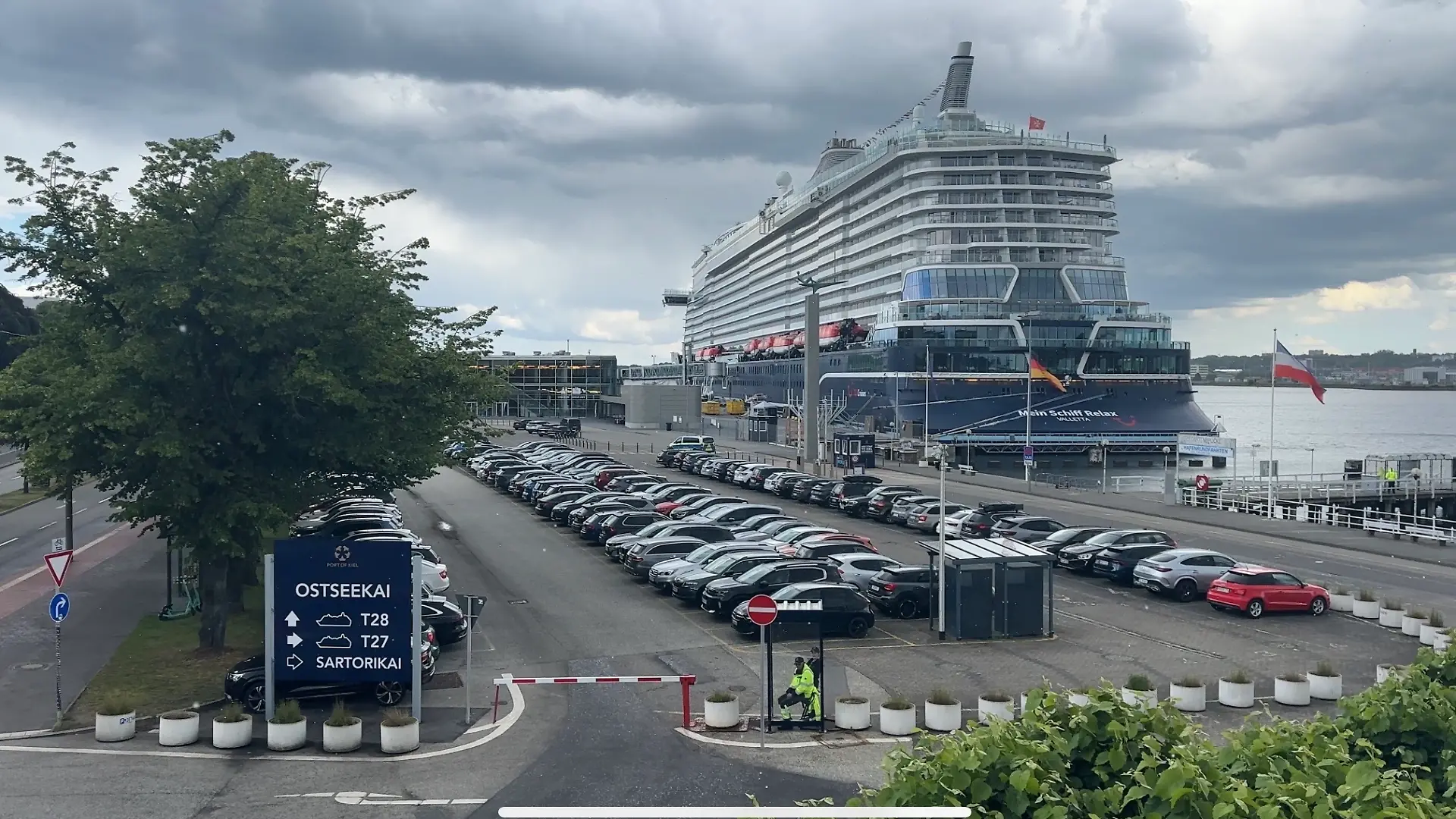 Kiel: Großes Aufatmen nach Sprengstoff-Alarm auf „Mein Schiff Relax“