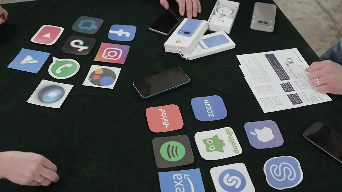 Deutsche Bahn wirft Sohn (14) von Comedian Moritz Hohl aus dem ICE ...