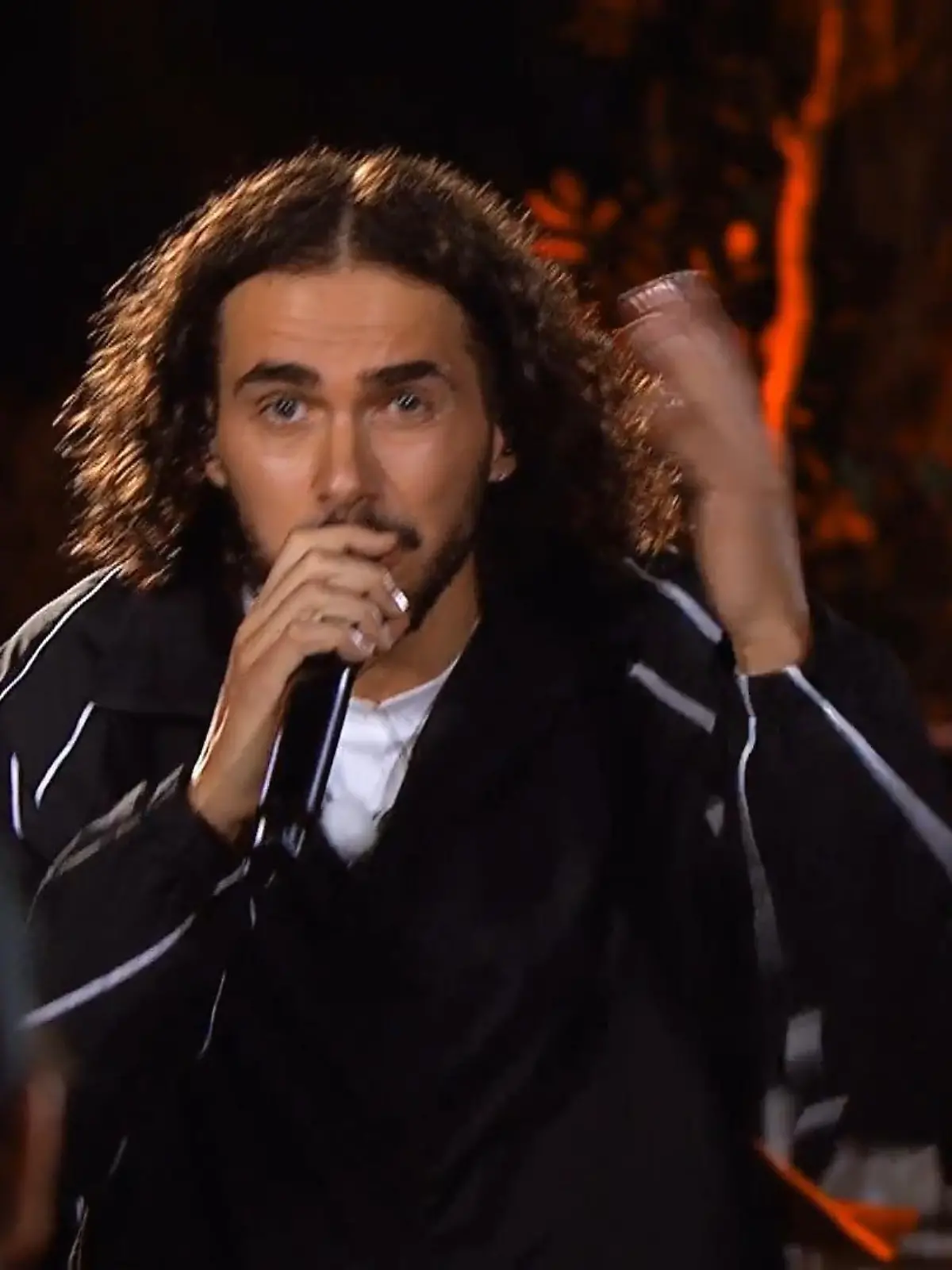 So hat "Engel" noch keiner gesungen: Boki sorgt bei Mieze für ...