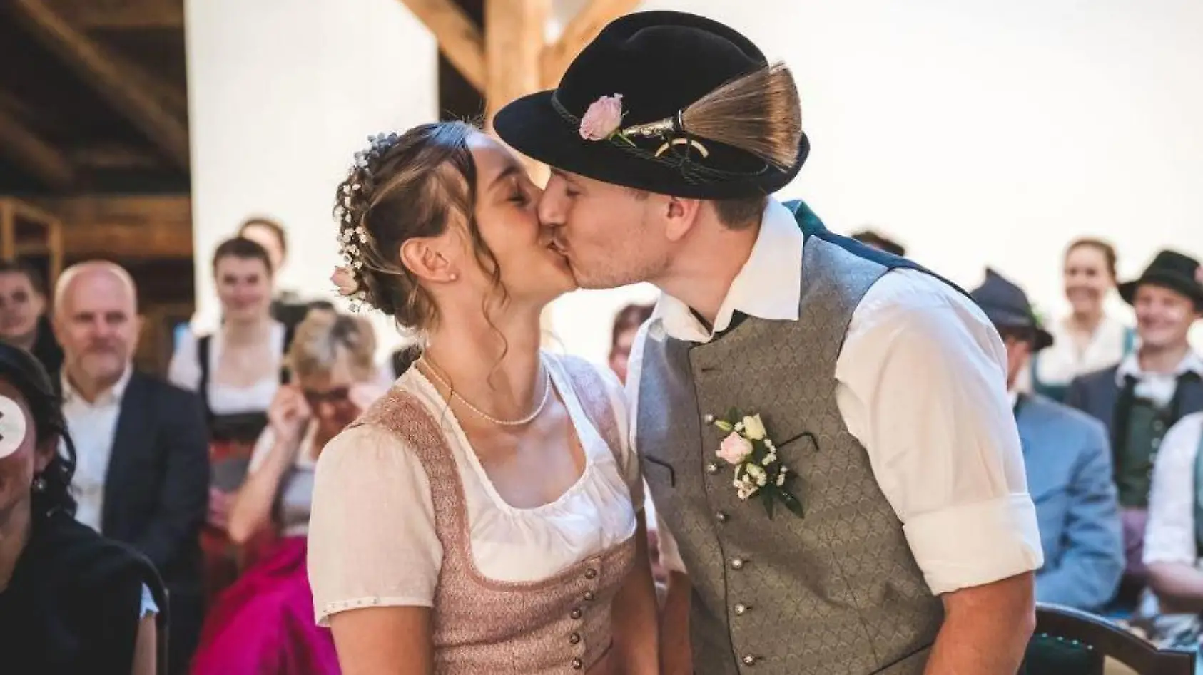 SO süß haben sich Skispringerin Katharina Althaus und ihr Patrick das Ja-Wort gegeben