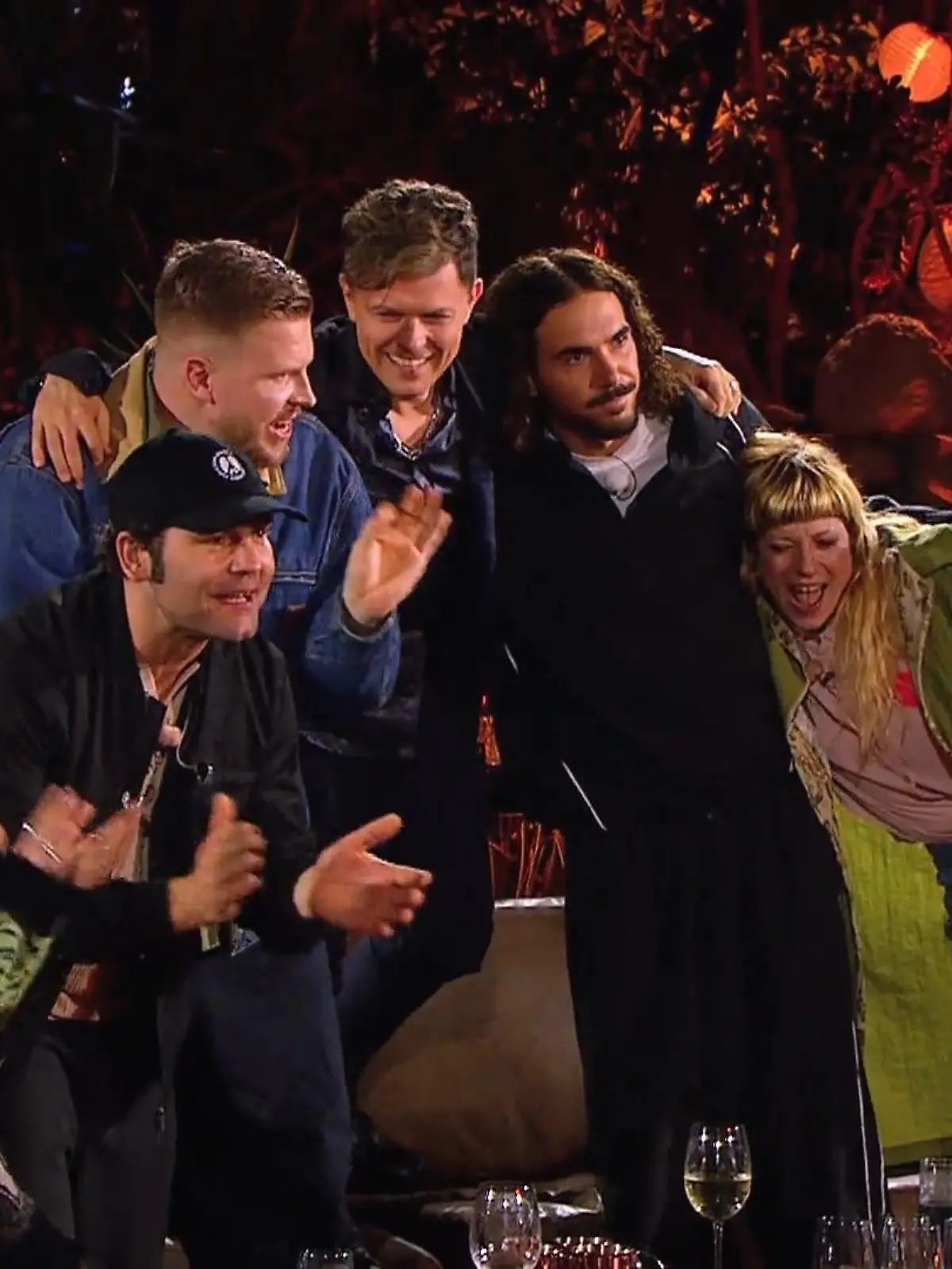 Für den verstorbenen Vater: Mieze Katz / MiA. singt "Vater" von Bosse