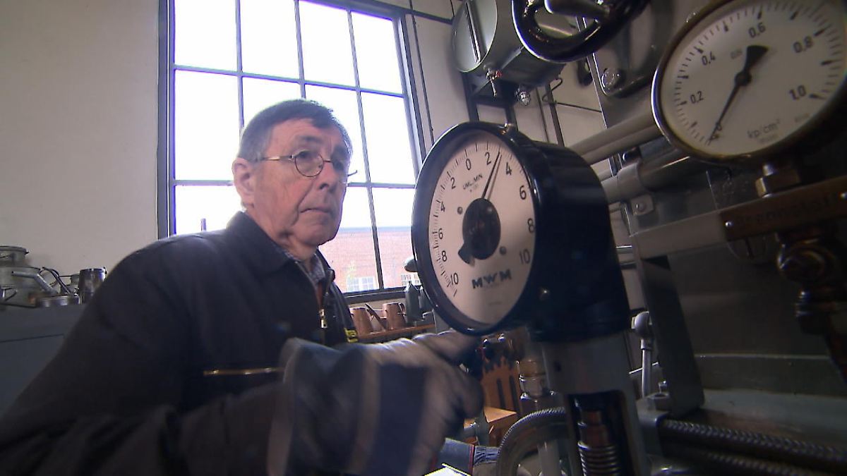 Alter U-Boot-Diesel-Motor: Diesel-Motor wird Youtube-Star