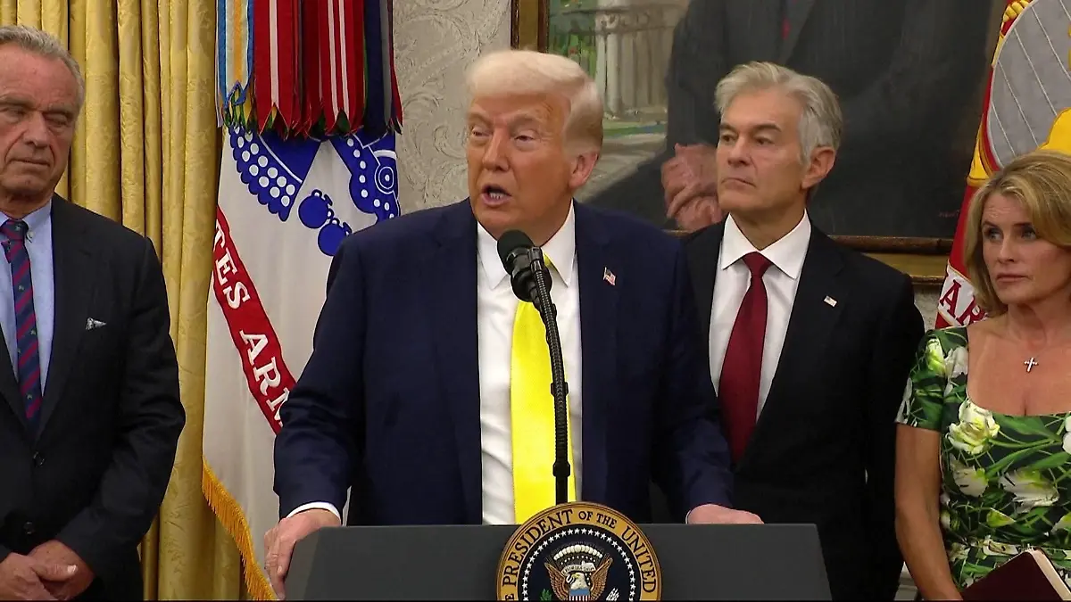 Um 18.38 Uhr gibt Wahlsieger Friedrich Merz den „Rambo Zambo”-Befehl