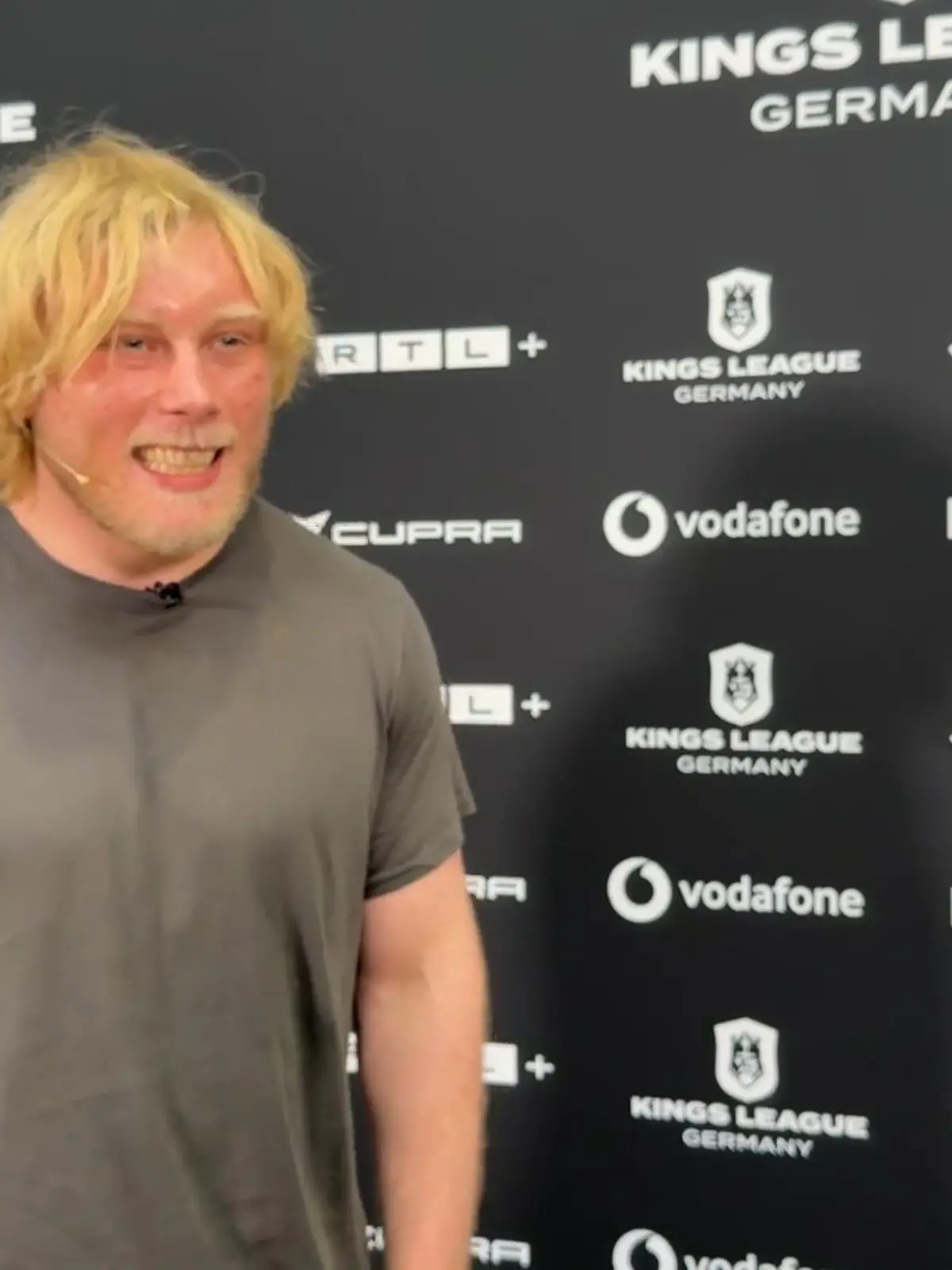 Die Geschichte von Frederic Vosgröne: Der "Neandertaler" erobert die ...